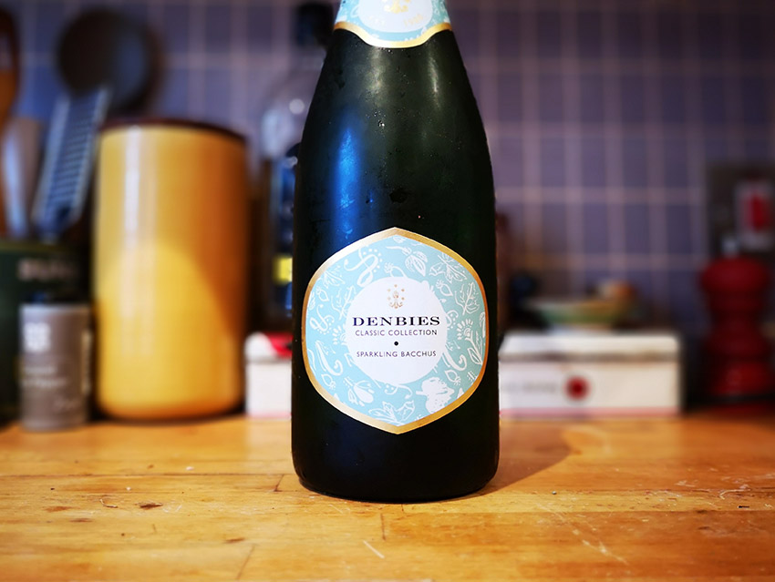 Denbies Classic Collection Sparkling Bacchus Review – The Wine Ninjas